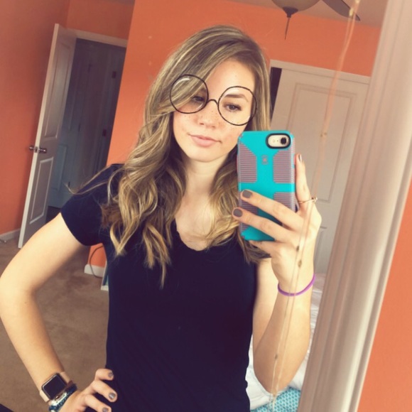 Jamie's Closet (@jamiee099) | Poshmark